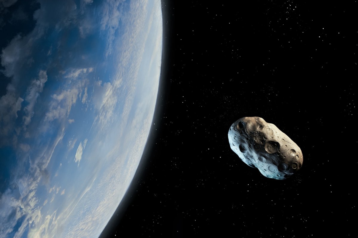 NASA potvrdzuje, že asteroid veľkosti autobusu preletel okolo Zeme ...
